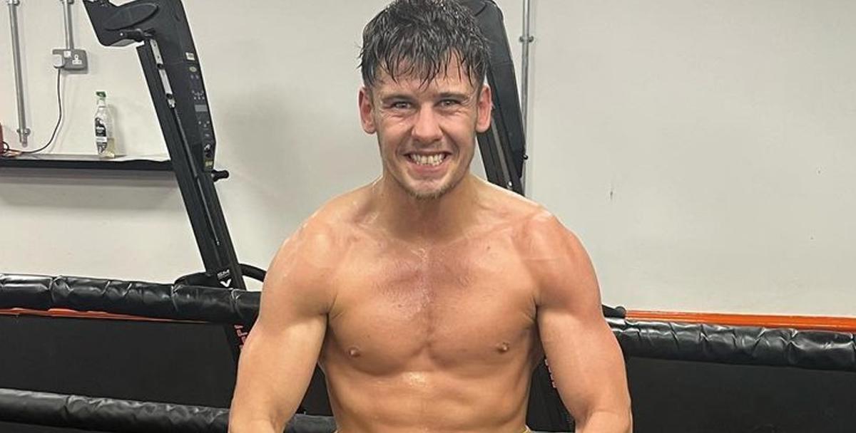 William Crolla vs Lorenzo Grasso - Date, Start time, Fight Card ...