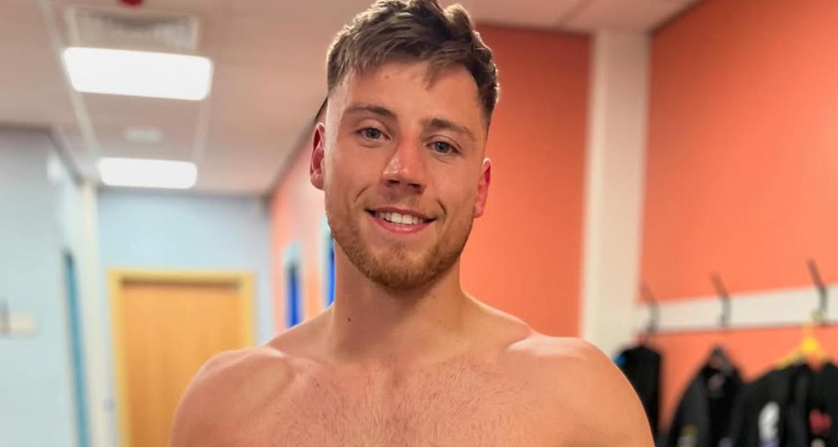 Wann findet heute Abend der Kampf Roan Stanley gegen Robbie Chapman statt? Ringwalks, Zeitplan ...