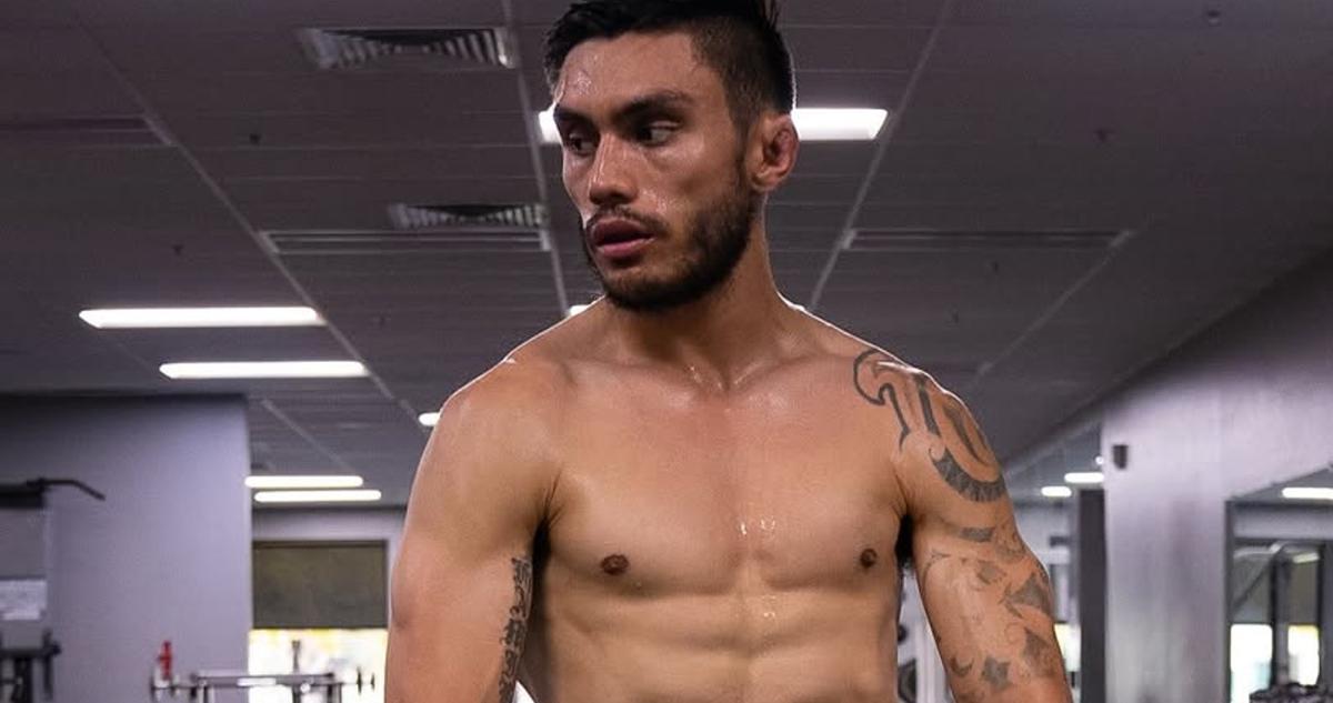 What time is Javon Walton vs Erik Hanley tonight? Ringwalks, schedule ...