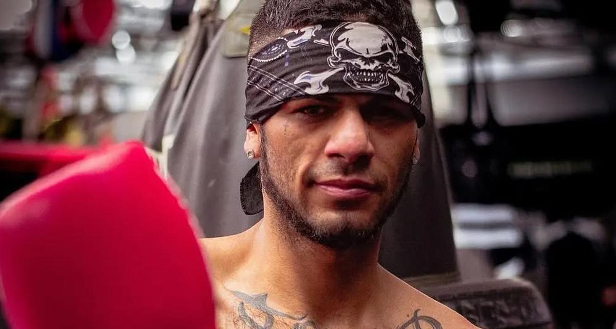 What time is Jason Castanon vs Stephen Barbee tonight? Ringwalks, schedule, streaming links ...