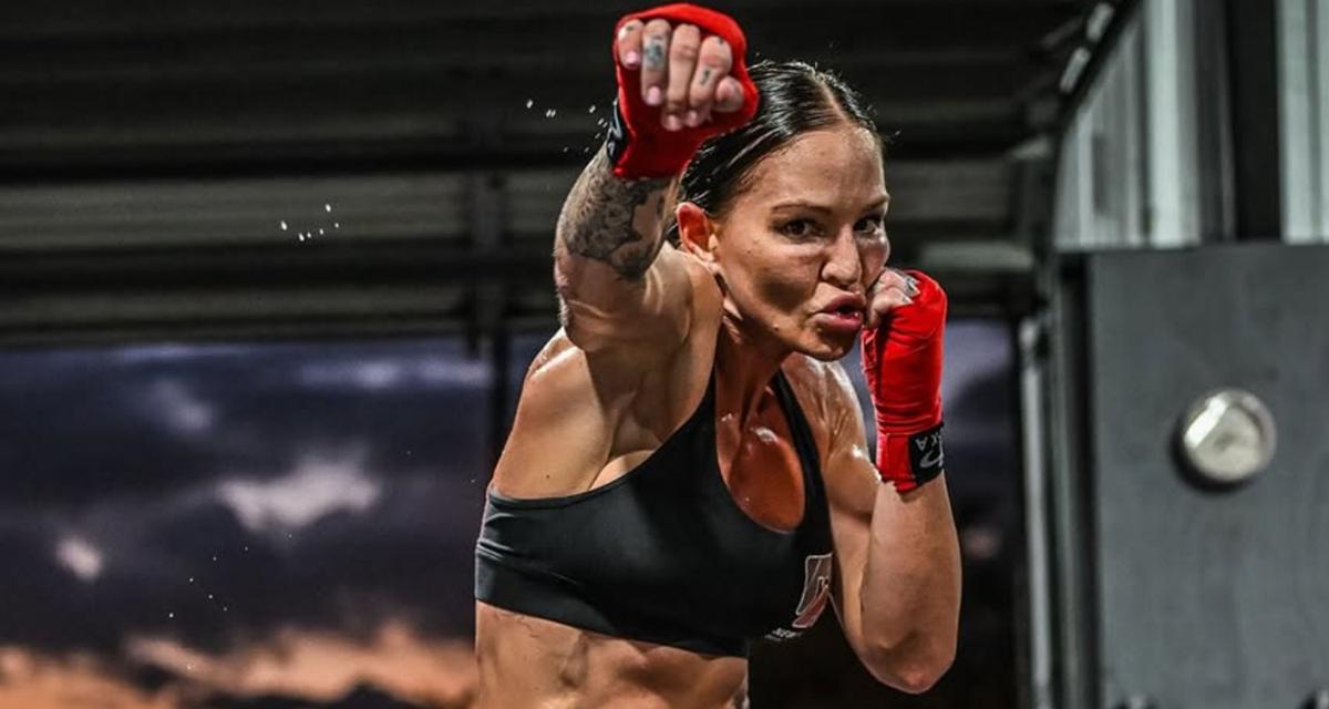 Desley Robinson vs Logan Holler - Date, Start time, Fight Card ...